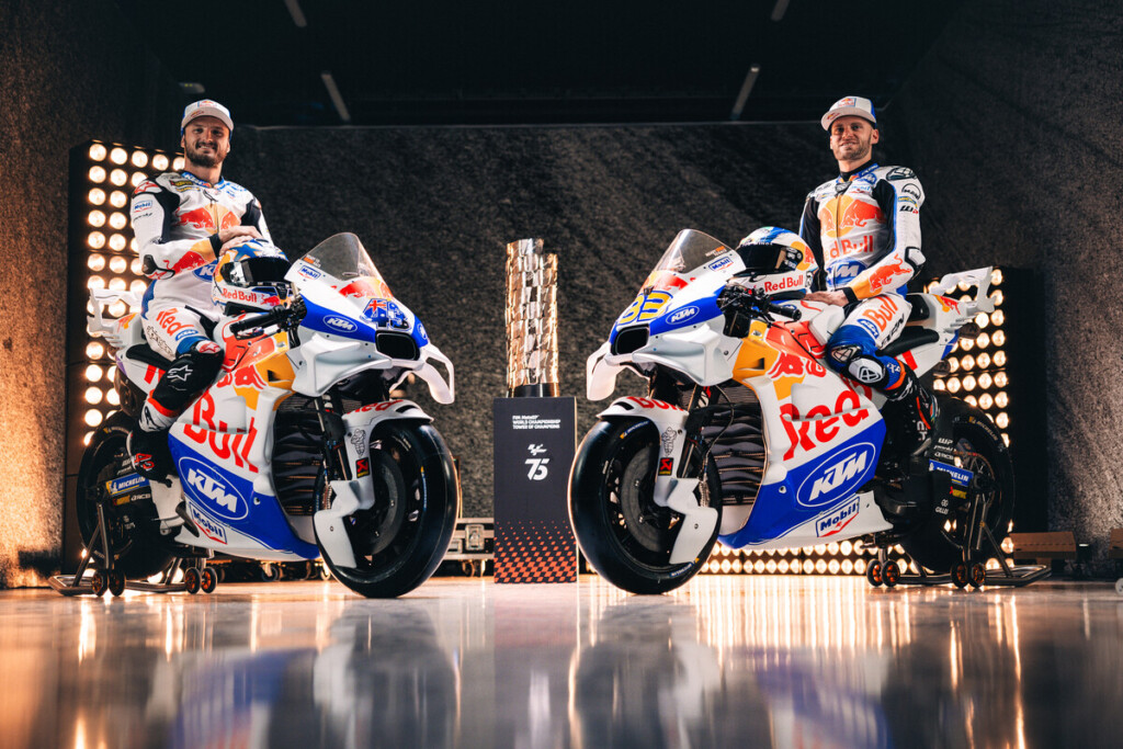 620732_Retro-Livery_Red-Bull-KTM_MotoGP_RC16_Silverstone-Circuit-_GBR ...